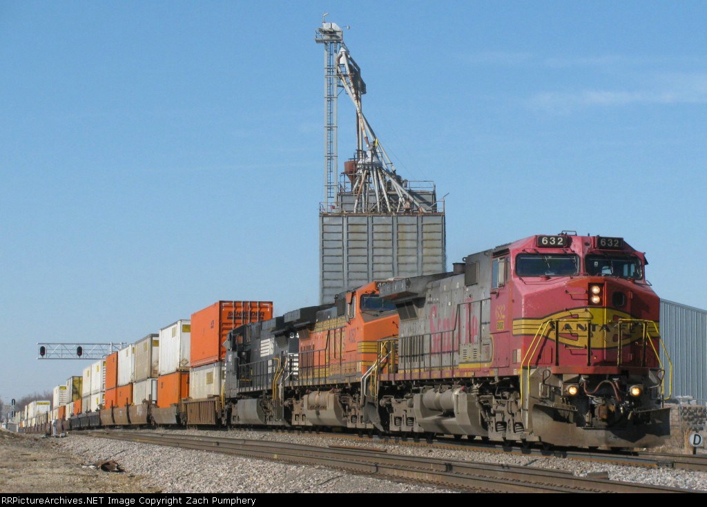 Southbound BNSF Intermodal
